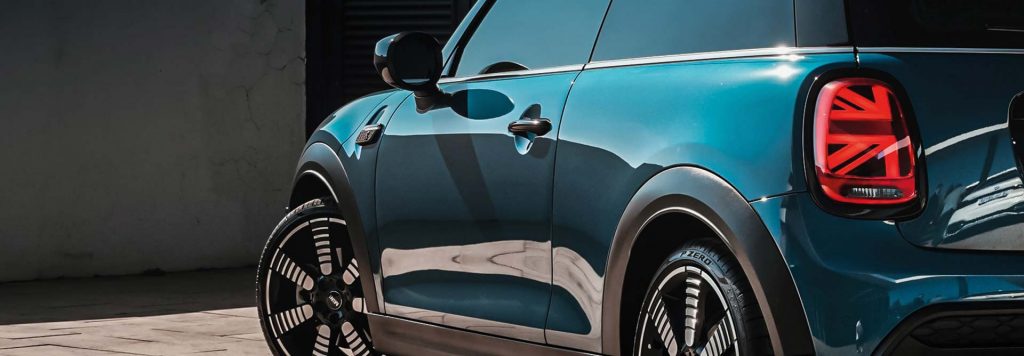 Car Insurance for Minis | Cover for Classic Minis & BMW MINIs | Adrian Flux