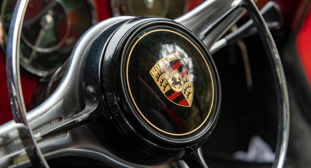 Classic Porsche insurance | Adrian Flux