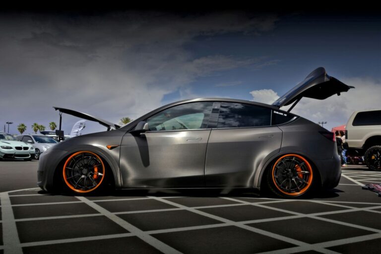 Best Chinese electric cars in the UK | Adrian Flux