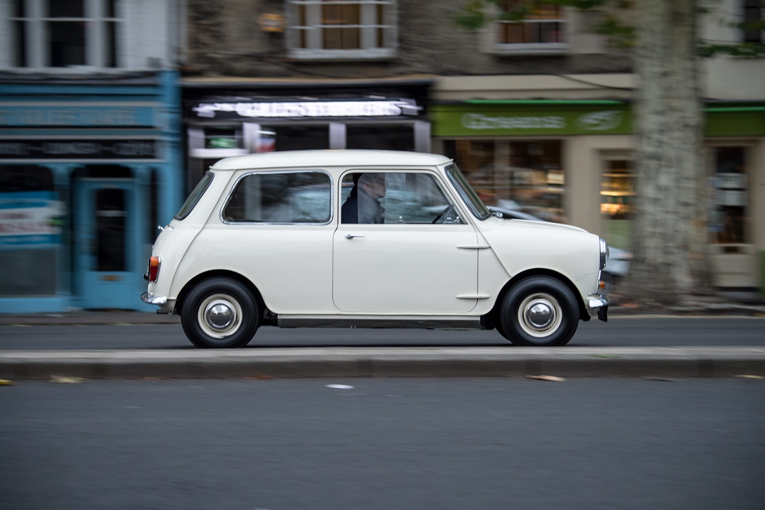 A history of the Mini, as told by automotive expert Giles Chapman ...