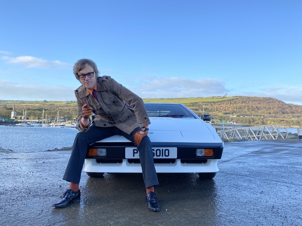 The Car Years presenter Alex Riley reveals his love of vintage clothes ...