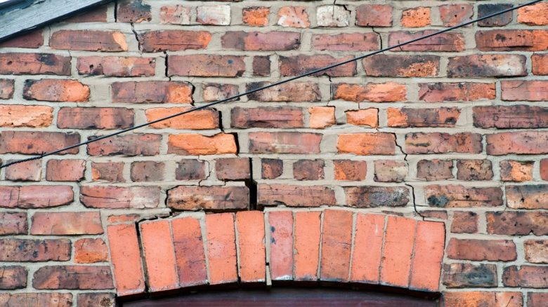 Subsidence in your home: The causes and warning signs | Adrian Flux